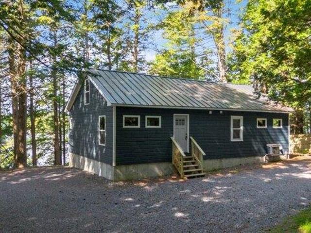 2 bedroom, Oakland ME 04963 104791909