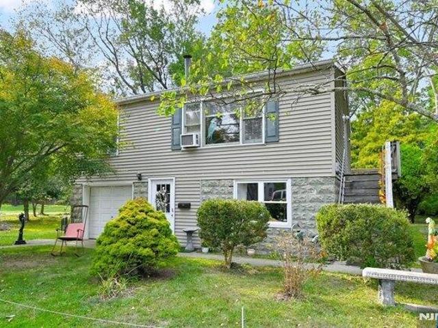 2 bedroom, Oakland NJ 07436 102284256