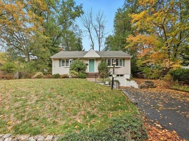 2 bedroom, Oakland NJ 07436 LS101750533