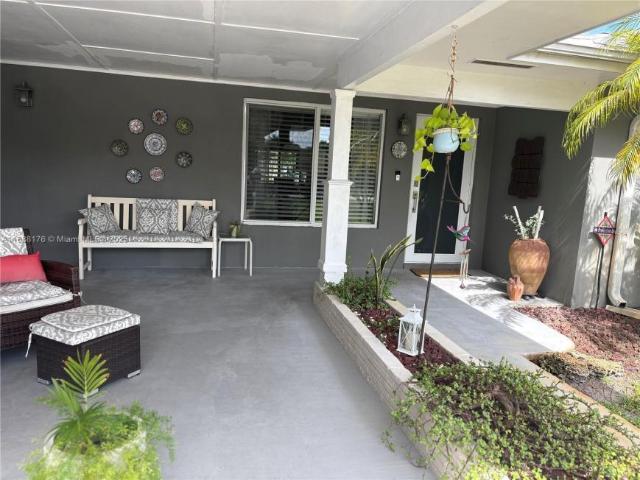 2 bedroom, Oakland Park FL FL 33334 LS102659824