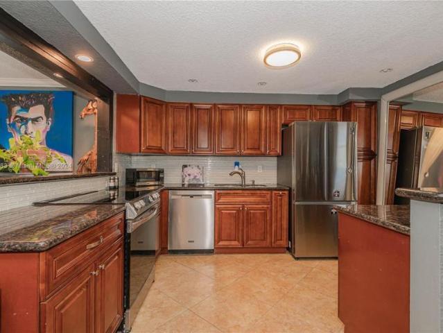 2 bedroom, Oakland Park Fl FL 33334 102398797