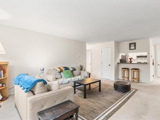 2 bedroom, Old Orchard Beach ME 04064 102669194