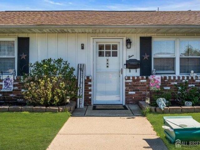 2 bedroom, Old Bridge NJ 07747 104720327
