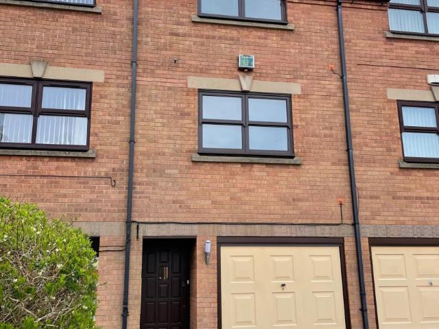 2 Bedroom Other Housing For Rent Coleshill West Midlands 101948419