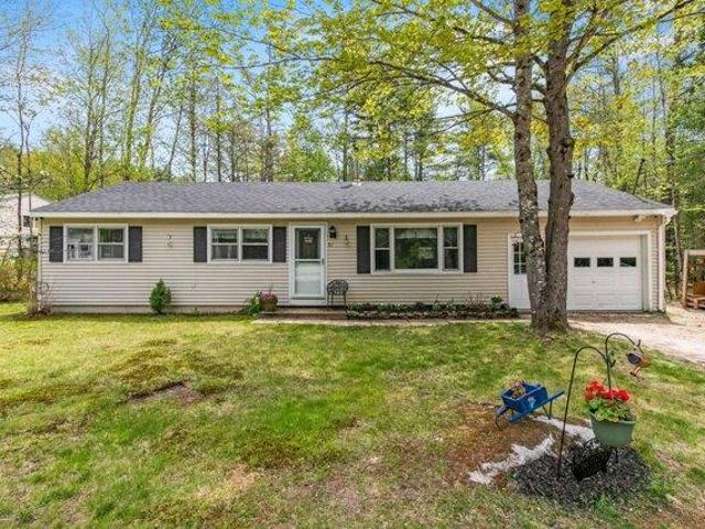 2 bedroom, Otisfield ME 04270 103074869