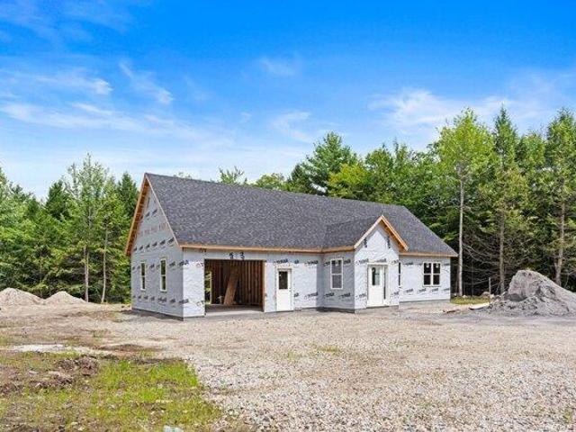 2 bedroom, Otisfield ME 04270 105094566