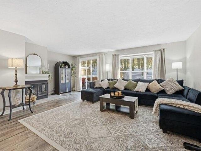 2 bedroom, Oxford MA 01537 102922313