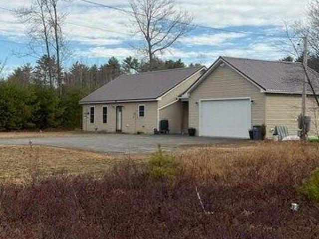 2 bedroom, Oxford ME 04270 102119315