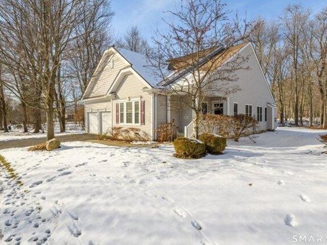 2 bedroom, Oxford CT 06478 102155634