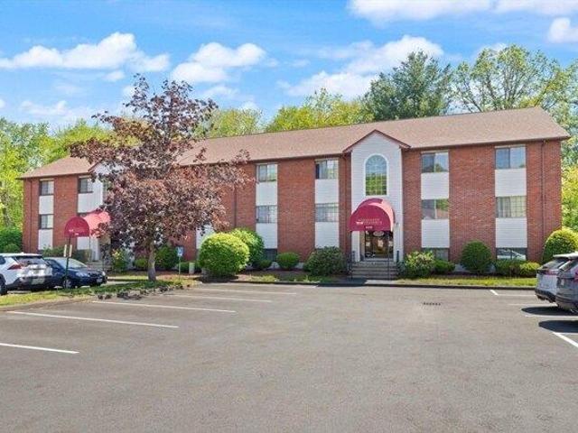 2 bedroom, Lowell MA 01854 102962144