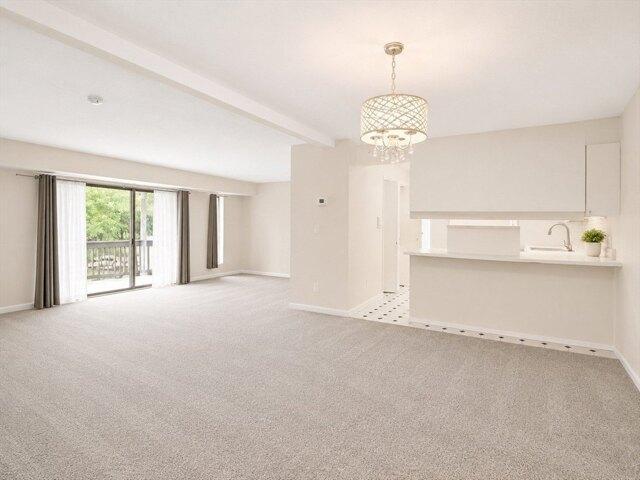2 bedroom, Lowell MA 01854 103033311