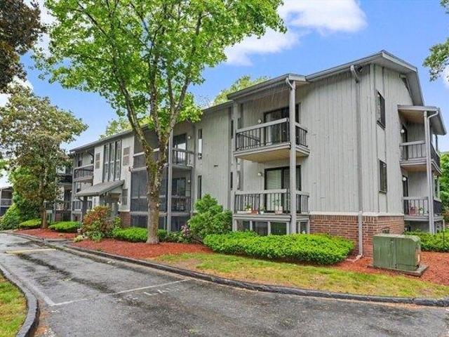 2 bedroom, Lowell MA 01854 103443452