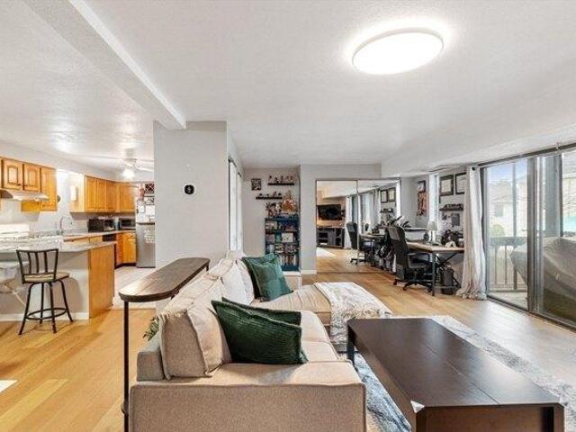 2 bedroom, Lowell MA 01854 103809539