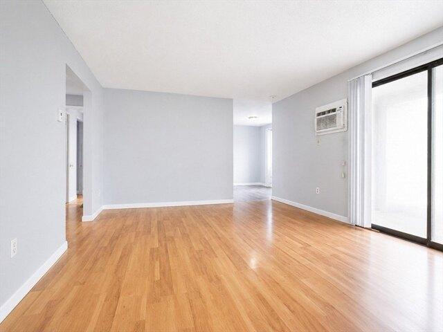 2 bedroom, Lowell MA 01854 104540294