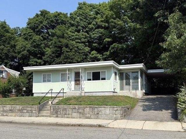2 bedroom, Lowell MA 01854 104809655