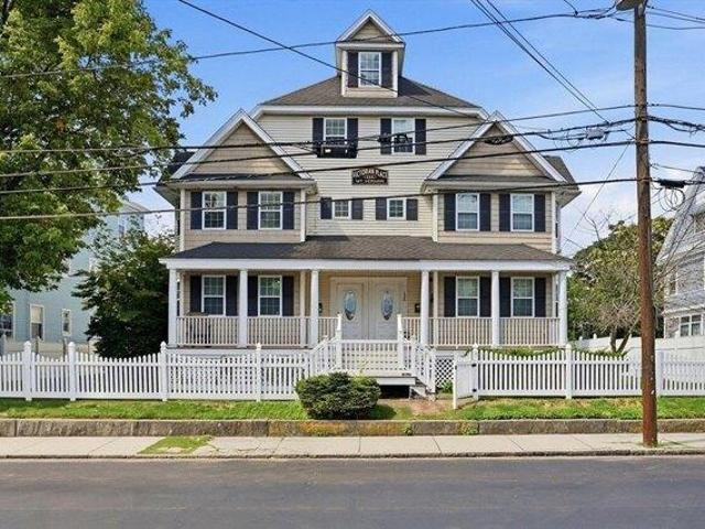 2 bedroom, Lowell MA 01854 105124330