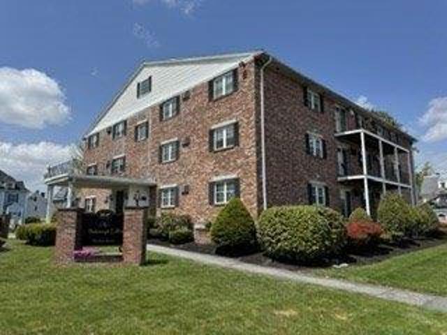 2 bedroom, Lowell MA 01851 102279258