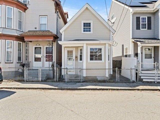 2 bedroom, Lowell MA 01852 102670932