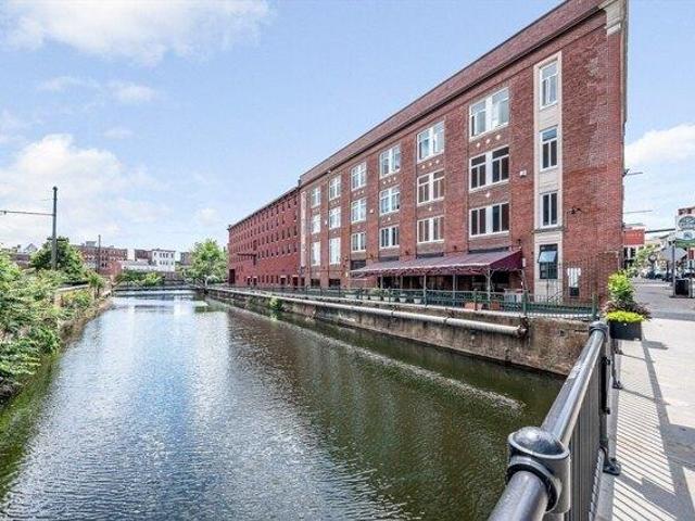 2 bedroom, Lowell MA 01852 103493560