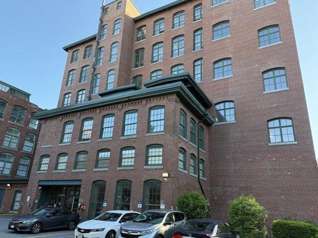 2 bedroom, Lowell MA 01852 104604651