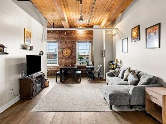 2 bedroom, Lowell MA 01852 104605693