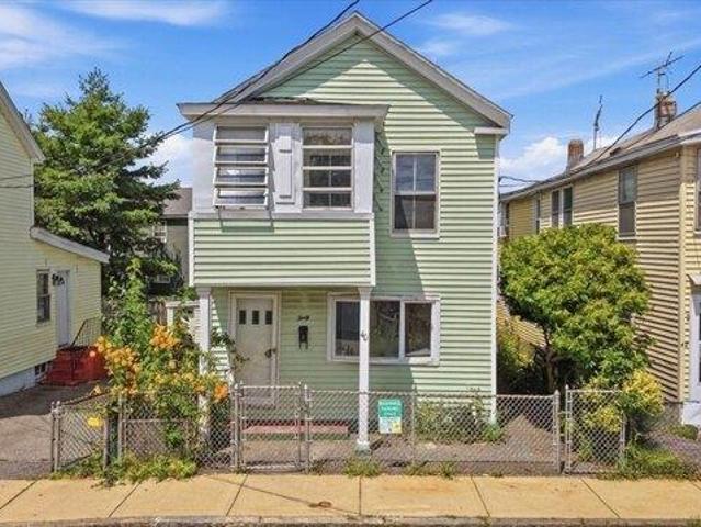 2 bedroom, Lowell MA 01852 105061676