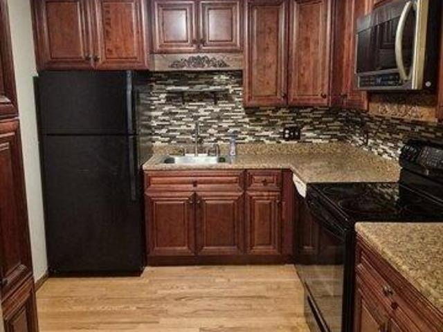 2 bedroom, Lowell MA 01853 104539158