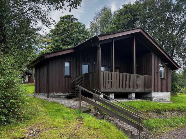 2 Bedroom Lodge Character Property