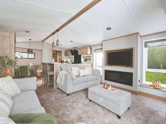 2 Bedroom Lodge Character Property