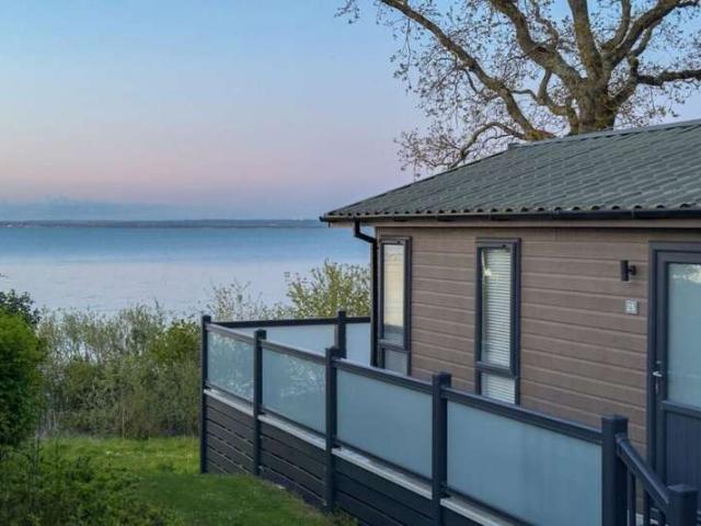 2 Bedroom Lodge Character Property