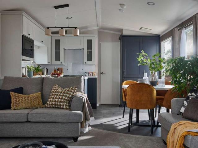 2 Bedroom Lodge Character Property