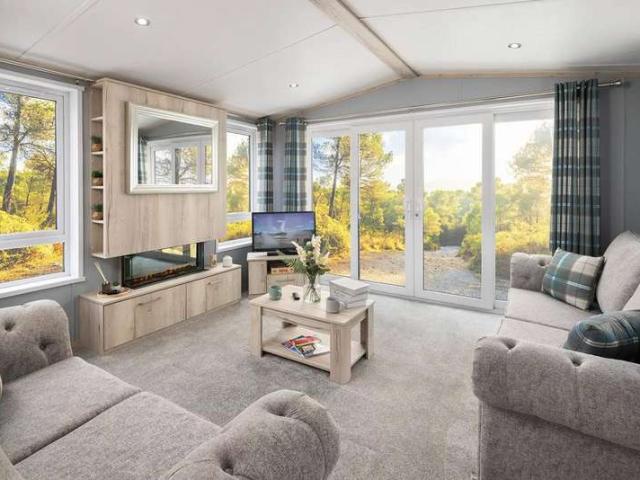 2 Bedroom Lodge Character Property