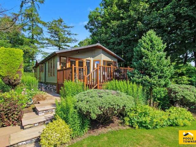 2 Bedroom Lodge Character Property