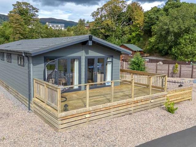 2 Bedroom Lodge Character Property