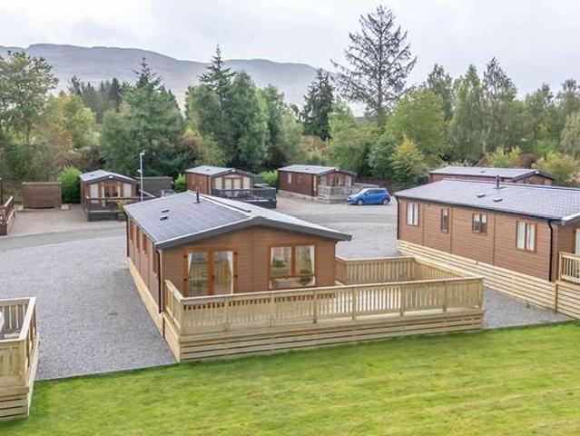 2 Bedroom Lodge Character Property