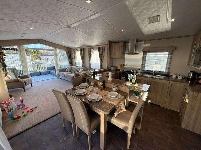 2 Bedroom Lodge Character Property
