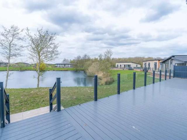 2 Bedroom Lodge Character Property