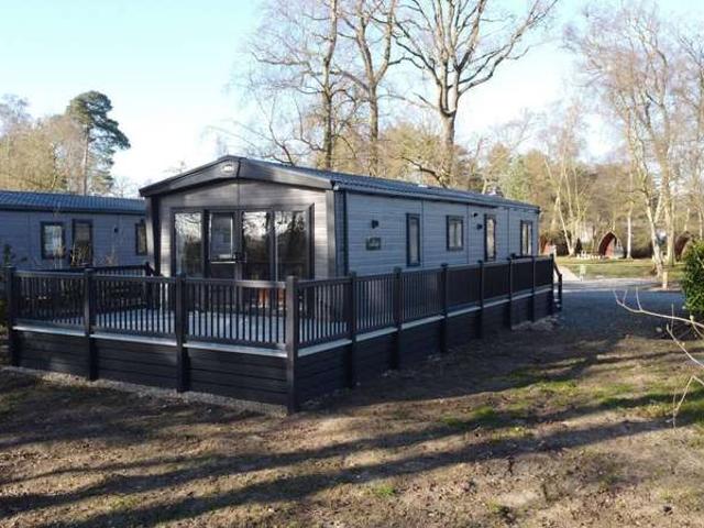2 Bedroom Lodge Character Property
