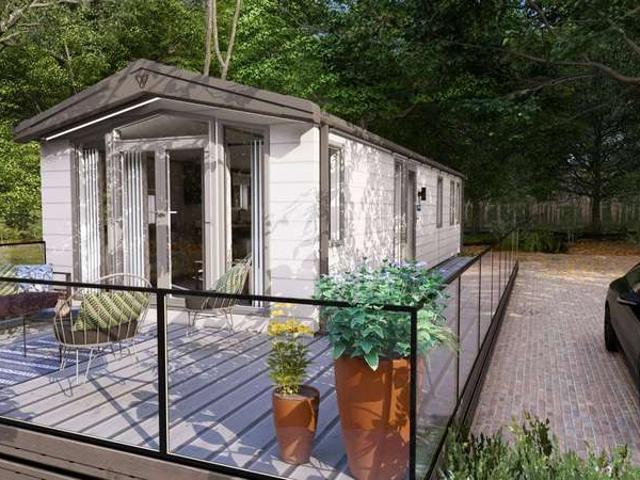 2 Bedroom Lodge Character Property