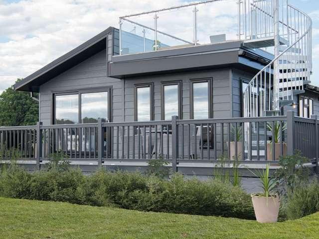 2 Bedroom Lodge Character Property