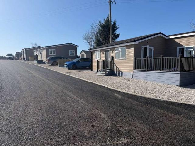 2 Bedroom Lodge Character Property