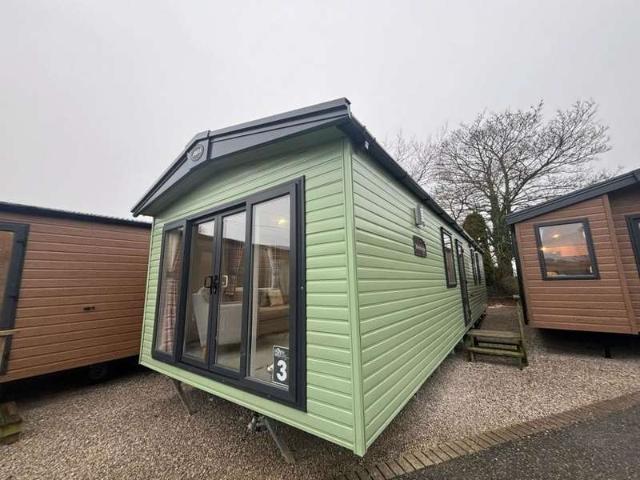 2 Bedroom Lodge Character Property
