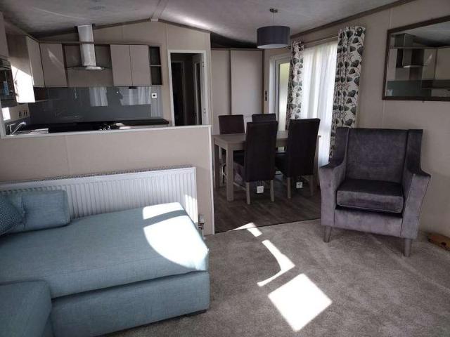2 Bedroom Lodge Character Property
