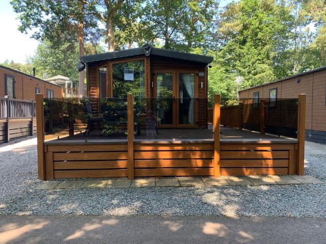 2 bedroom lodge for sale