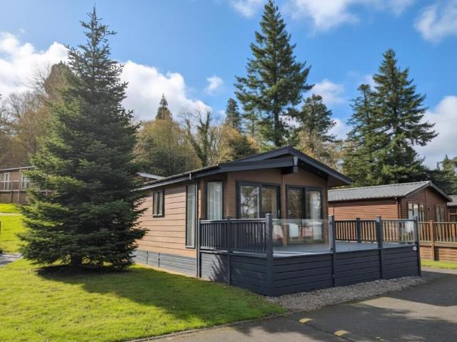 2 bedroom lodge for sale