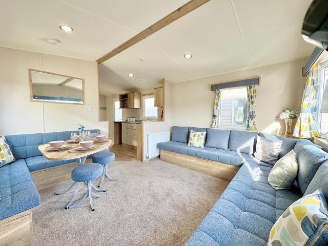 2 bedroom lodge for sale