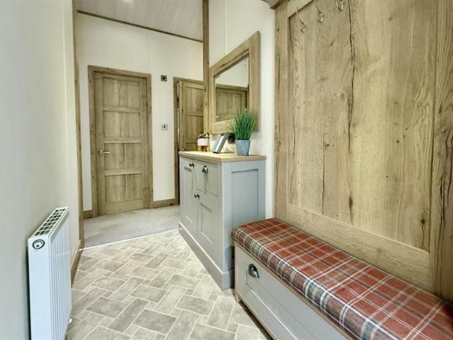 2 bedroom lodge for sale