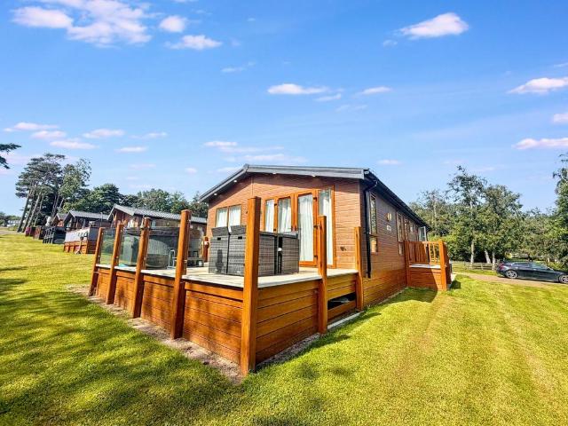 2 bedroom lodge for sale