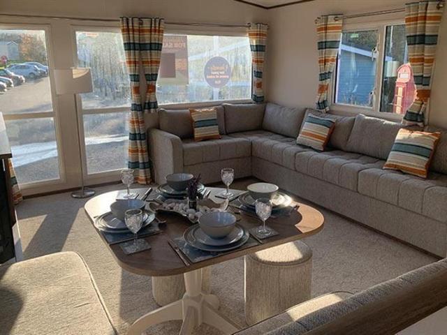 2 bedroom lodge for sale