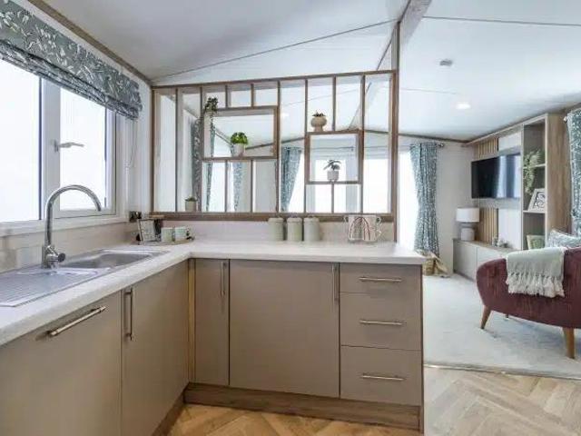 2 bedroom lodge for sale